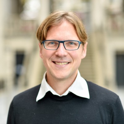 Jonathan Reades ’97 on Face-to-Face Communication in Business ...