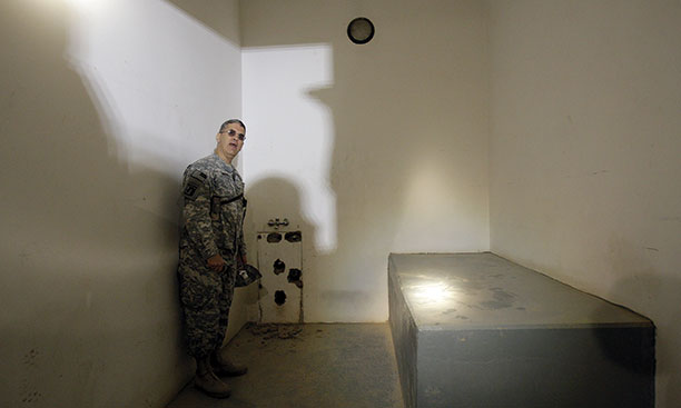 The Captivating Captive | Princeton Alumni Weekly