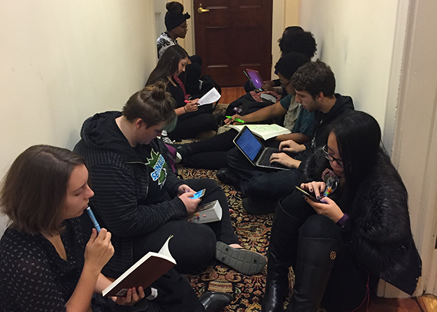 Update: Nassau Hall Sit-In | Princeton Alumni Weekly