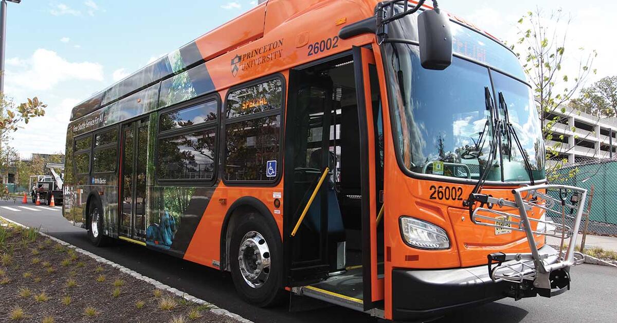 Princeton’s New Bus Fleet: It’s Electric! | Princeton Alumni Weekly