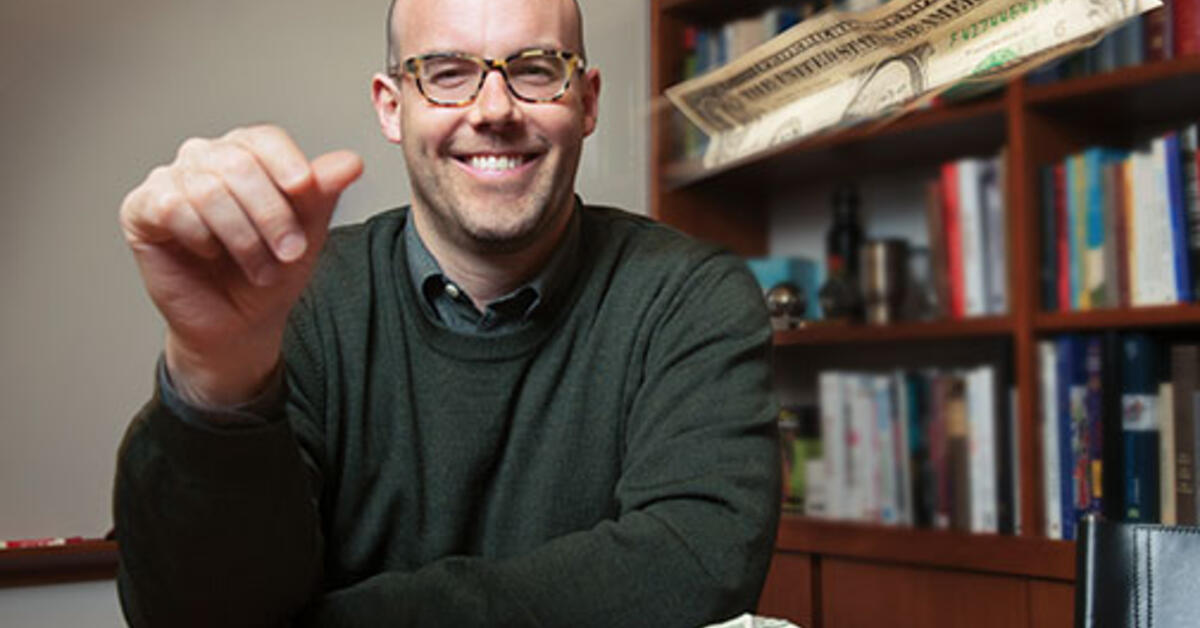 Michael Norton *02: Want to Smile More? | Princeton Alumni Weekly