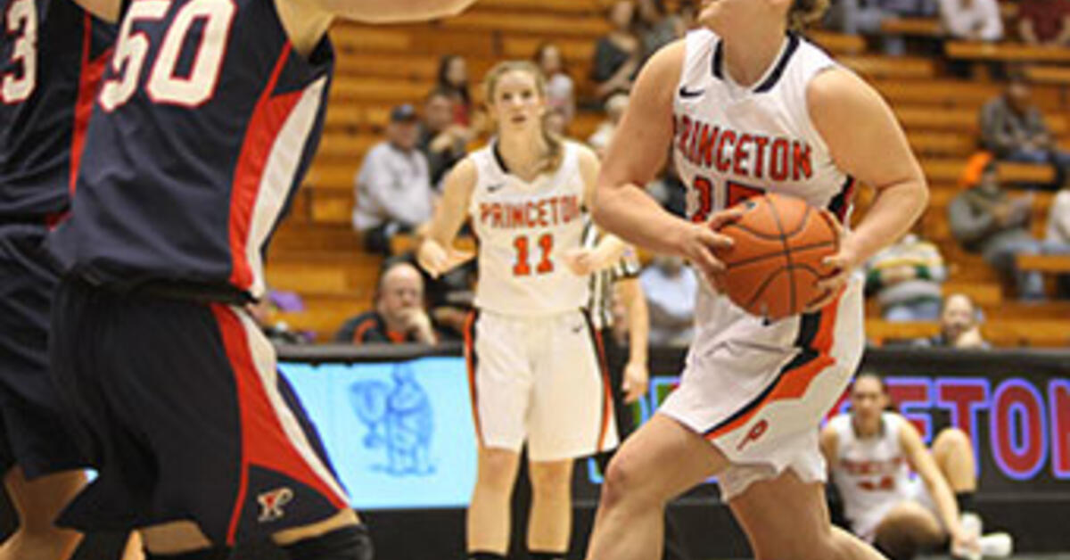 Women’s Basketball Falls to Penn in Ivy Title Game | Princeton Alumni ...